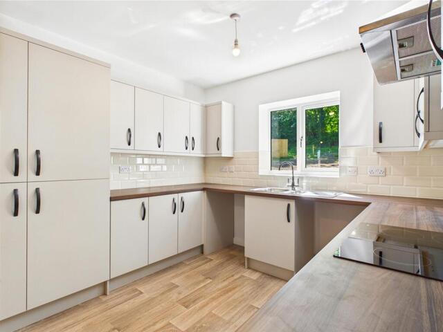 Bungalow 3 Bedroom For Sale Pont Robert Pont Robert 295000 ES99808858