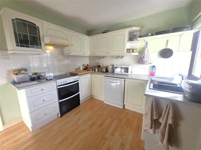 Bungalow 3 Bedroom For Sale Pembroke Dock Pembrokeshire 270000 ES101060208