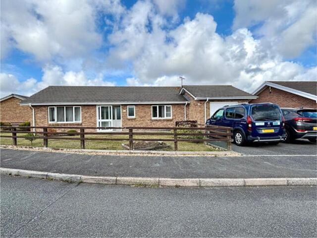Bungalow 3 Bedroom For Sale Pembrokeshire Pembrokeshire 335000 ELS100855022