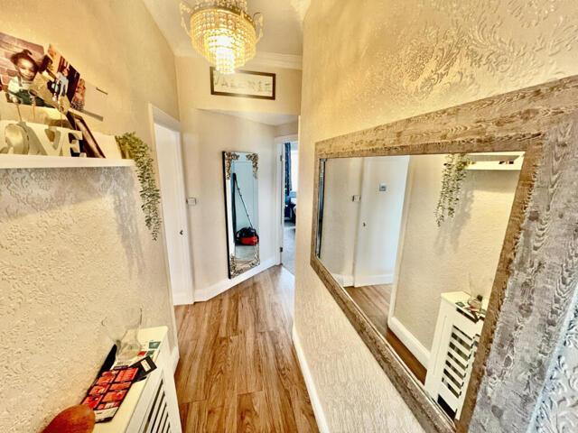 Bungalow 3 Bedroom For Sale Romford Greater London 500000 ELS98930208