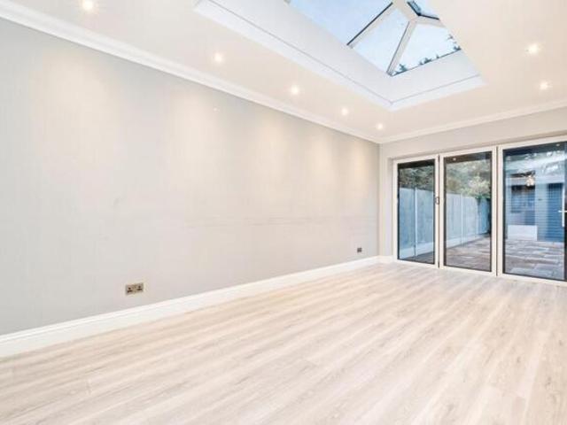 Bungalow 3 Bedroom For Sale Romford Greater London 550000 ELS98477148
