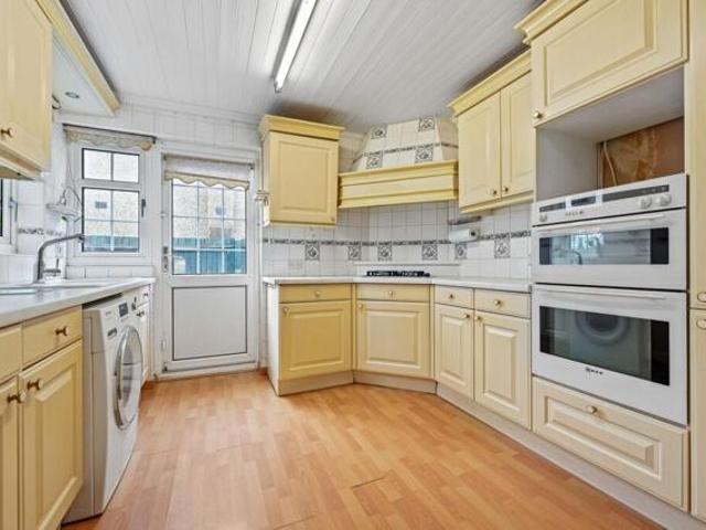 Bungalow 3 Bedroom For Sale Ruislip Greater London 700000 ES98297057