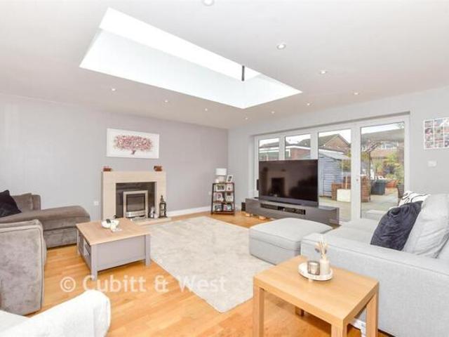 Bungalow 3 Bedroom For Sale Waterlooville Hampshire 330500 ES99344817