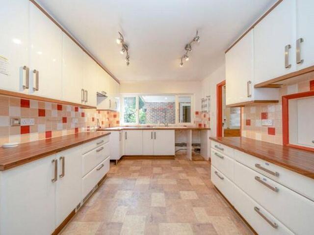 Bungalow 3 Bedroom For Sale Watford Hertfordshire 850000 ELS99290291