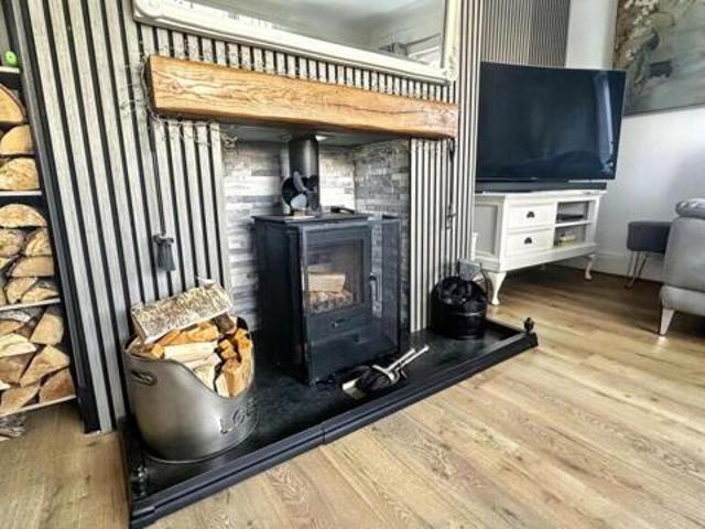 Bungalow 3 Bedroom For Sale Widnes Halton 385000 ES100579097
