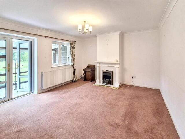 Bungalow 3 Bedroom For Sale Wye Kent 499950 ES99344794