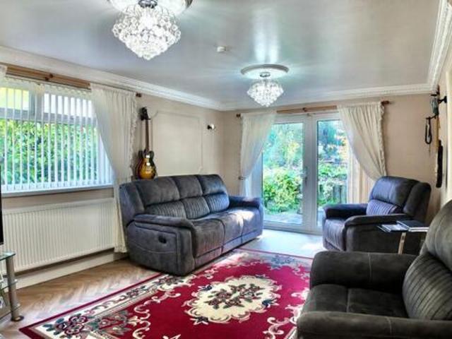 Bungalow 3 Bedroom For Sale Wye Rhondda Cynon Taff 420000 ELS98834750