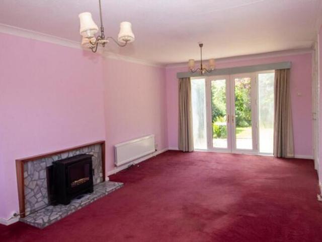 Bungalow 3 Bedroom For Sale The Vale Of Glamorgan The Vale Of Glamorgan 435000 ES101797094