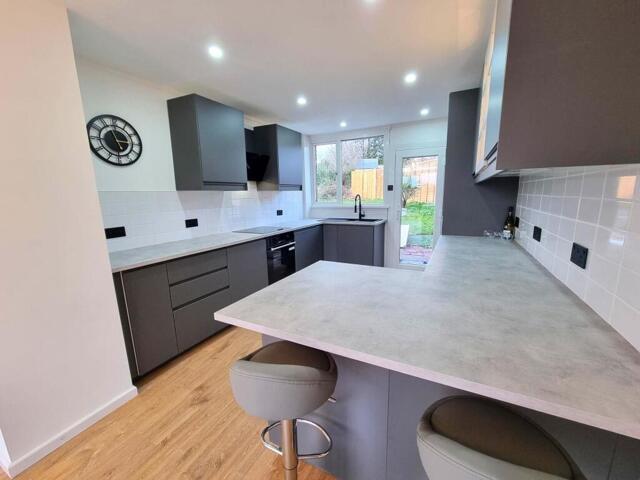 Bungalow 3 Bedroom For Sale The Vale Of Glamorgan The Vale Of Glamorgan 300000 ELS101678428