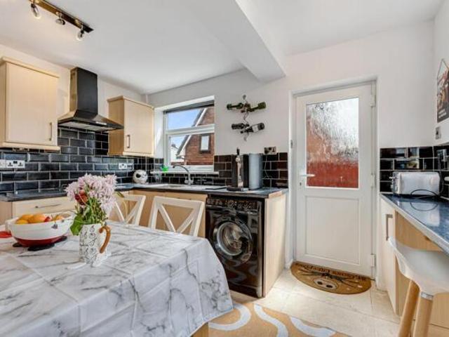 Bungalow 3 Bedroom For Sale Upton Cheshire West And Chester 290000 ELS100786427