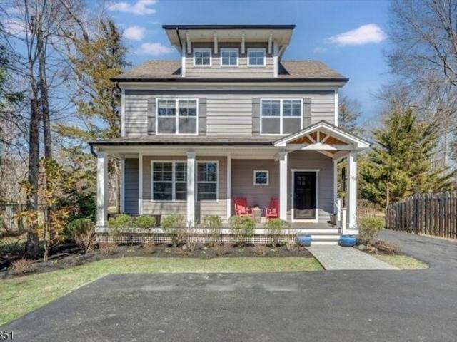 Bungalow Ter, Long Hill Township, Home For Sale