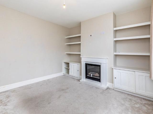 Bungalow to rent Barnsole Road, Gillingham, ME7
