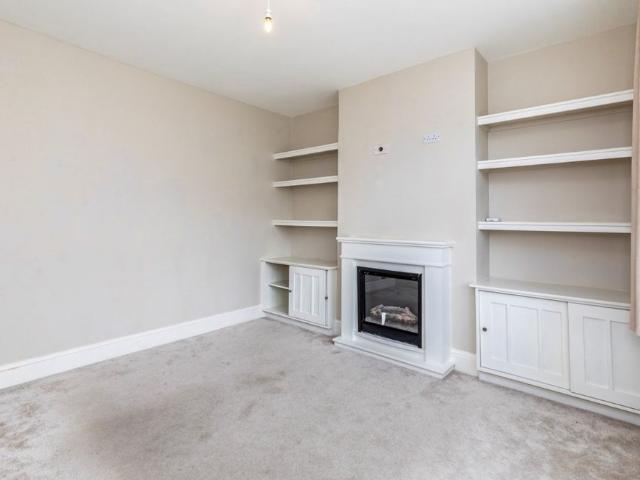 Bungalow to rent Barnsole Road, Gillingham, ME7