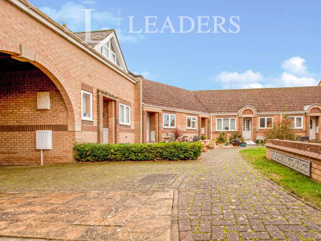 Bungalow to rent in Moores Court, Cottenham, Cambridge, CB24 | Leaders