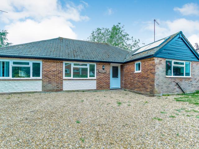 Bungalow to rent in Norheads Lane, Biggin Hill, Westerham, TN16 | Leaders