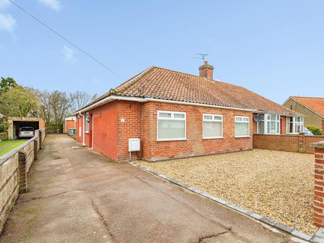 Bungalow to rent in Overbury Road, Hellesdon, Norwich, NR6 | Leaders
