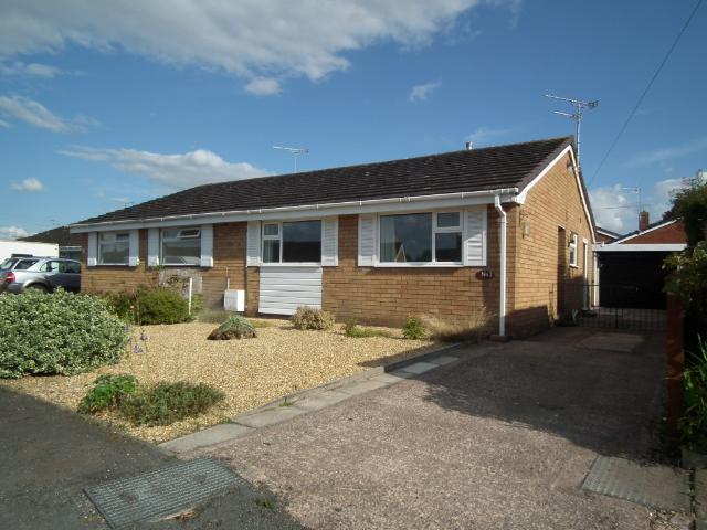 Bungalow to rent in Birchin Close, Nantwich, Cheshire, CW5 | Leaders