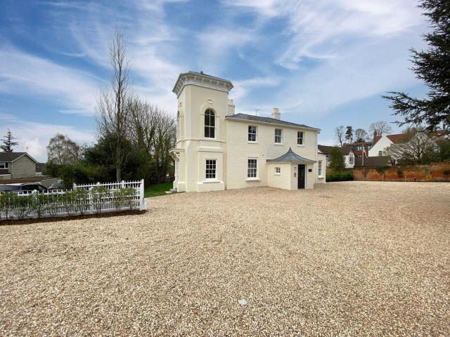Bungalow to Rent in Bracknell Coppid Hall BRL210154