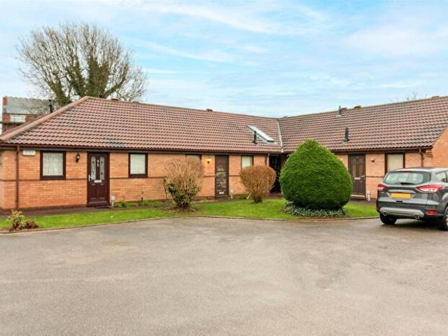 Bungalow To Rent In Little Bounds, West Bridgford, Nottingham, Nottinghamshire, NG2