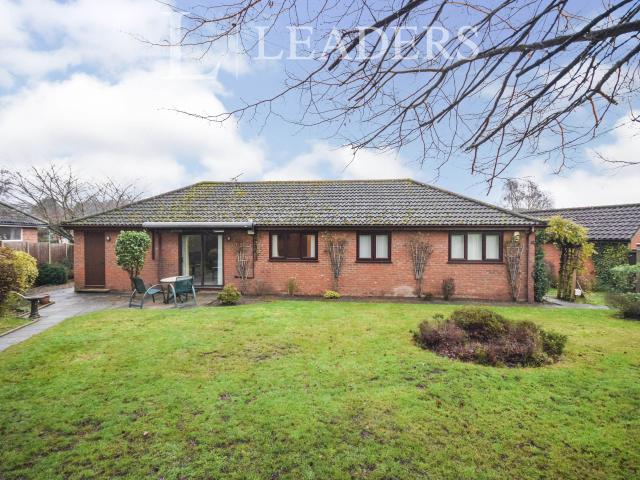 Bungalow to rent in Pond Lane, Drayton, Norwich, NR8 | Leaders