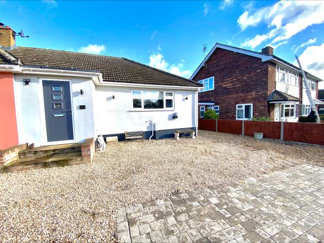 Bungalow to rent in Westfield, Clare, Sudbury, CO10 | Leaders