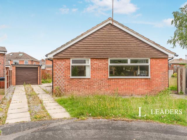 Bungalow to rent in Yewdale Drive, Whitby, Ellesmere Port, CH66 | Leaders