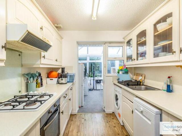 Bungalow With 2 Bedroom Bristol North Somerset DS87395627
