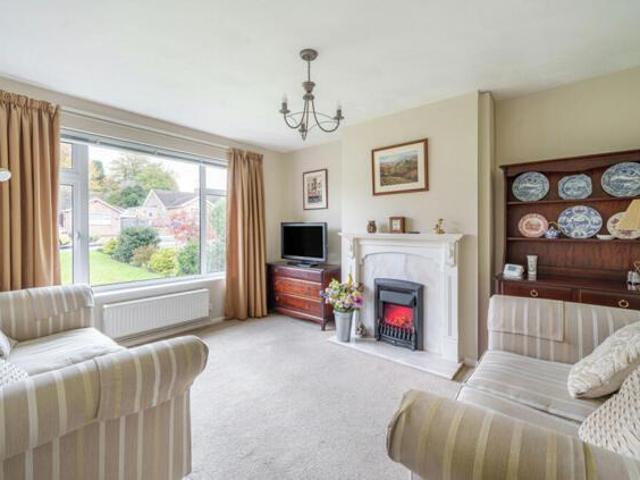 Bungalow With 2 Bedroom Cirencester Gloucestershire DS87360479