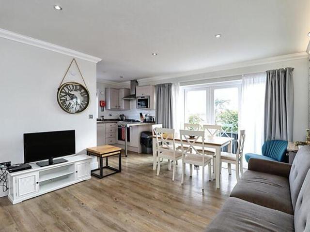 Bungalow With 2 Bedroom Isle Of Wight Isle Of Wight DS88038973