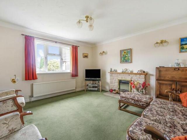 Bungalow With 3 Bedroom Newton Abbot Devon DS87395452
