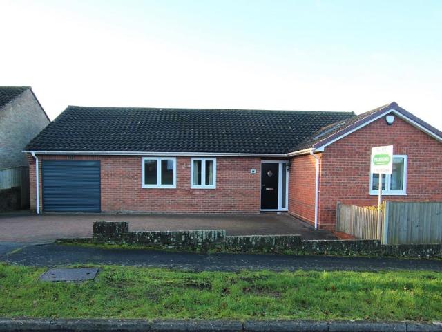 Bungalow, Oliver's Battery, Winchester 3 bed bungalow to rent £2,700 pcm £623 pw