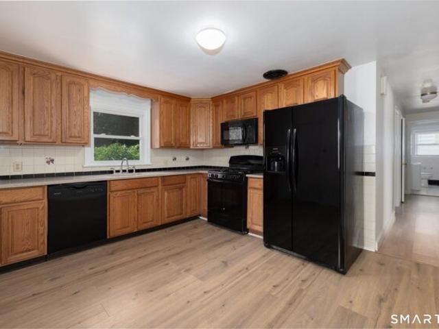 Bunker Hill Ave, Waterbury, Home For Sale