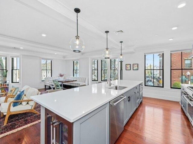 Bunker Hill St Unit,boston, Condo For Sale