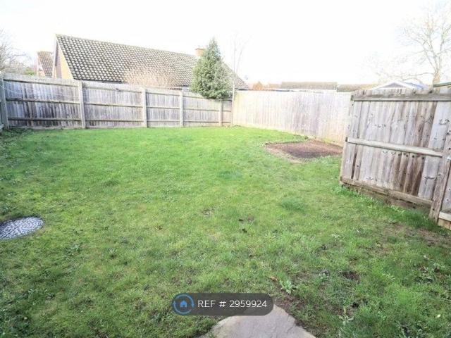 Bunkers Crescent, Milton Keynes MK3, 3 bed detached house to rent, £1,650 pcm | PrimeLocation