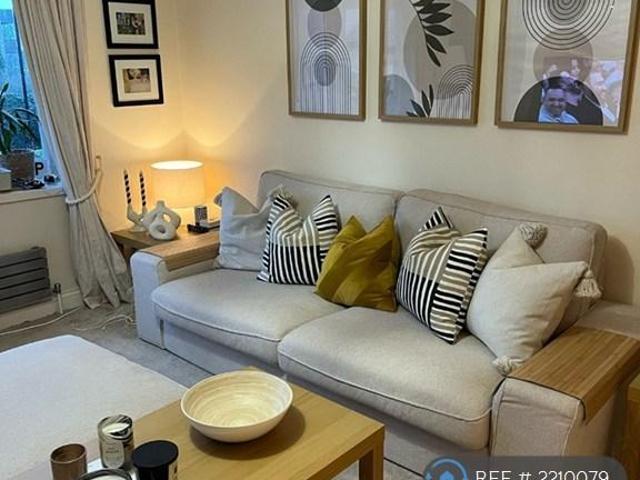 Bunning Way, London, N7 2 bed flat to rent £2,950 pcm £681 pw