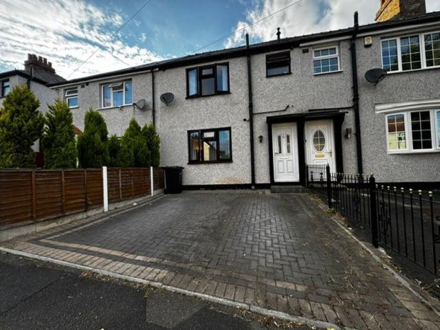 Bunns Lane, Dudley DY2, 3 bed terraced house to rent, £1,195 pcm | PrimeLocation