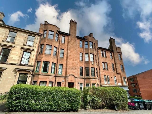Buccleuch Street, Garnethill. 2 bed flat to rent £1,295 pcm £299 pw