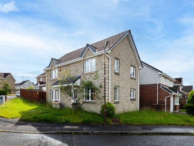 Buchanan Crescent, Livingston, West. 4 bed detached house to rent £1,695 pcm £391 pw