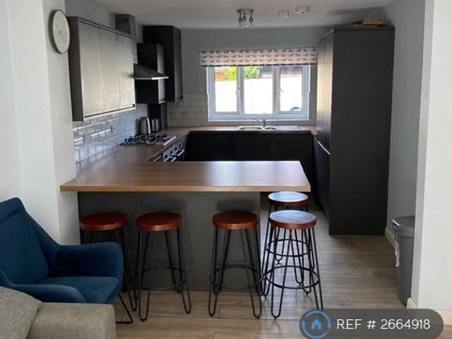 Buck Oast Cottages, Canterbury, CT1 5 bed terraced house to rent £2,100 pcm £485 pw
