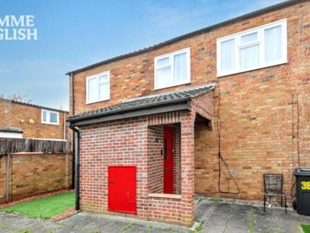Buckerills, Basildon, 3 Bedroom End