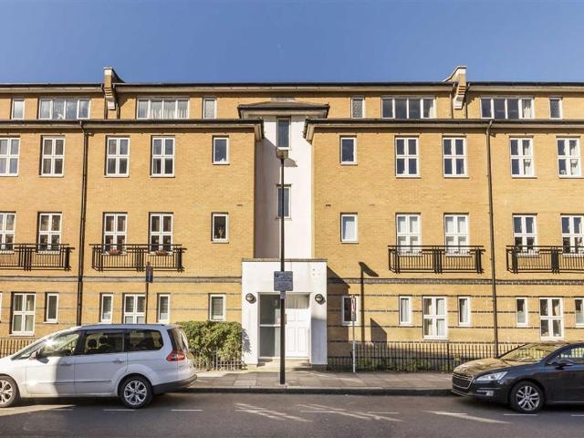 Buckfast Street, Bethnal Green E2, 2 bed flat to rent, £2,500 pcm | PrimeLocation