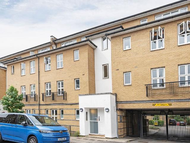 Buckfast Street, Bethnal Green, London E2, 2 bed flat to rent, £2,400 pcm | PrimeLocation