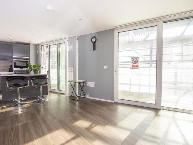 Buckhold Road London SW18 2 bed flat to rent £3,000 pcm £692 pw