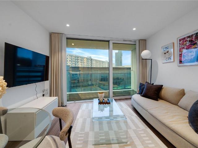 Buckhold Road, Wandsworth, London SW18, 2 bed flat to rent, £2,492 pcm | PrimeLocation