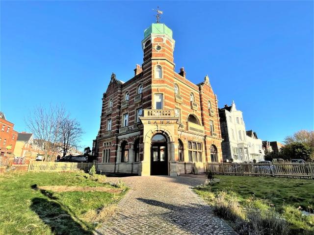 Buckhurst Road, Bexhill On Sea TN40, 2 bed flat to rent, £1,200 pcm | PrimeLocation