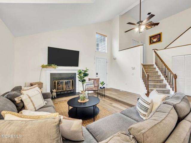 Buckingham Cir, Middletown, Home For Sale