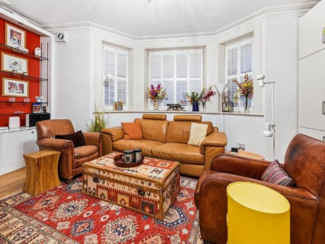 Buckingham Gate, London, SW1E 2 bed flat to rent £3,900 pcm £900 pw