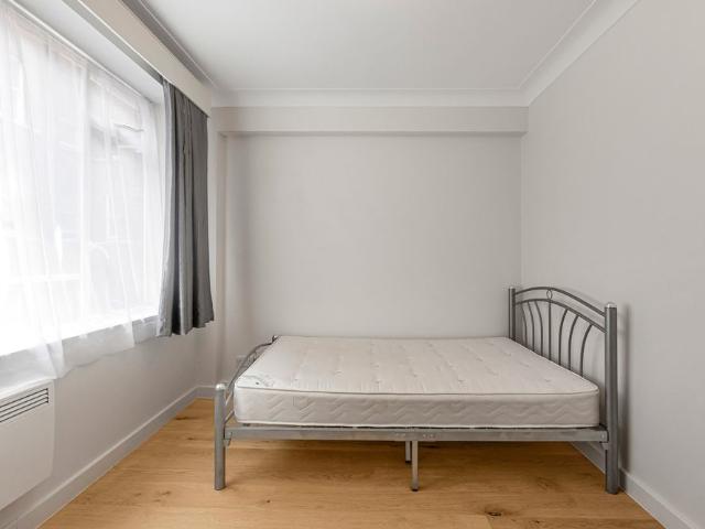 Buckingham Gate, London, SW1E 6PA