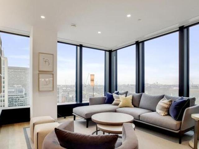 Buckingham Gate, Westminster, 3 Bedroom Apartment