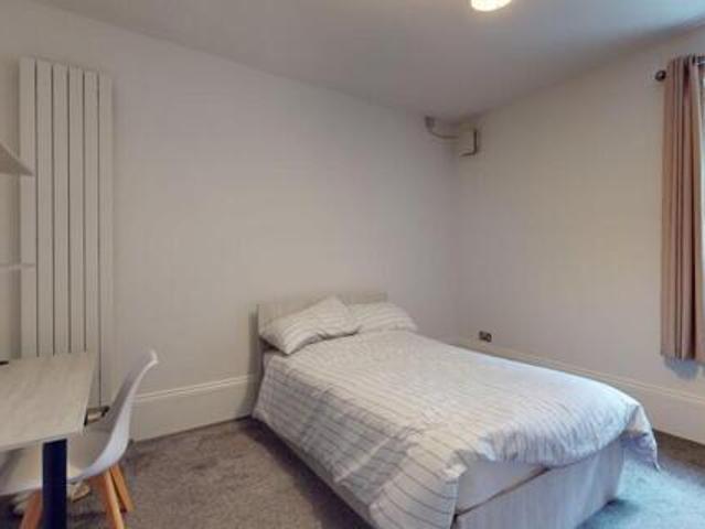 Buckingham House, Headingley Lane, 2 Bedroom Flat